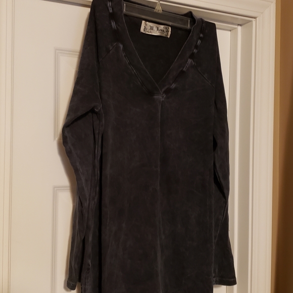 M. Rena | Tops | M Rena Black V Neck Long Sleeve Size L | Poshmark